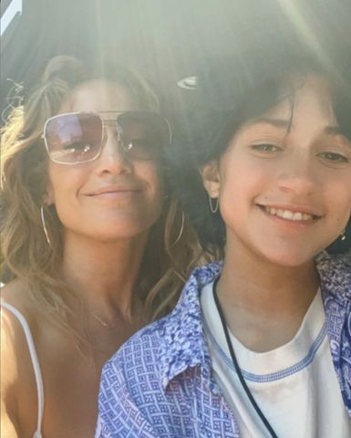 Jennifer Lopez joins her teen Oskar and ex Ben Affleck's kid Fin for a ...