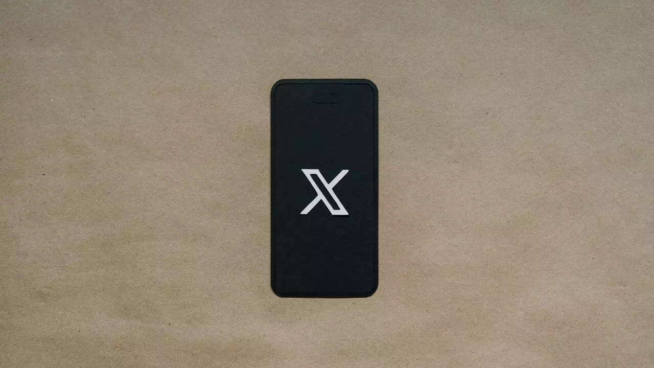 X down: Thousands of users face issues in timeline, app, and website