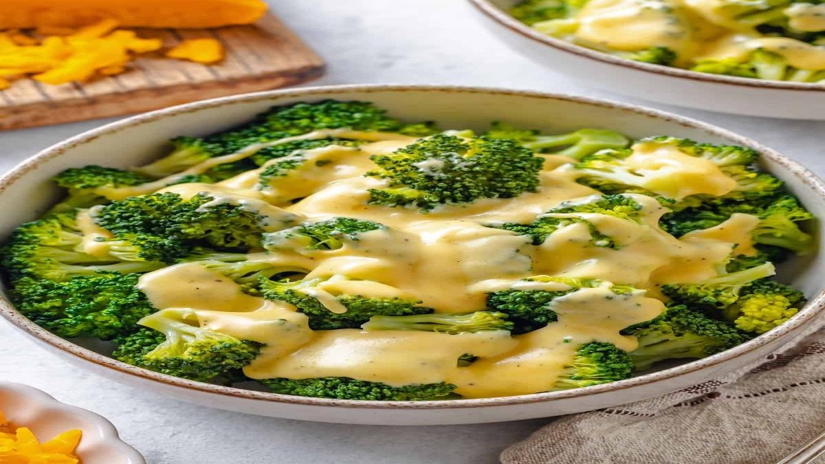 This Cheesy White Bean and Broccoli Skillet Is the Comfort Food ...