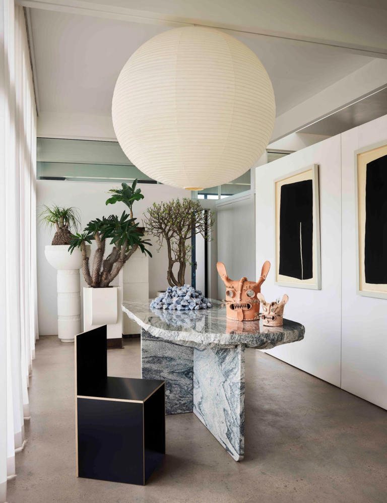 Celeb photog Douglas Friedman gets $2.4M for his stunning Texas home in ...