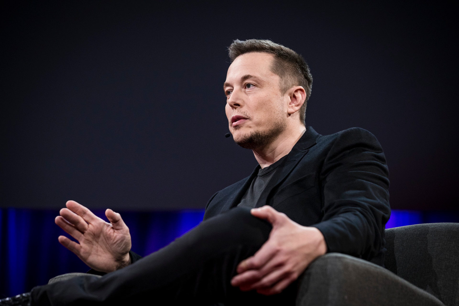 Over disappearing signal messages: Elon Musk's ex exposes shady $40M ...