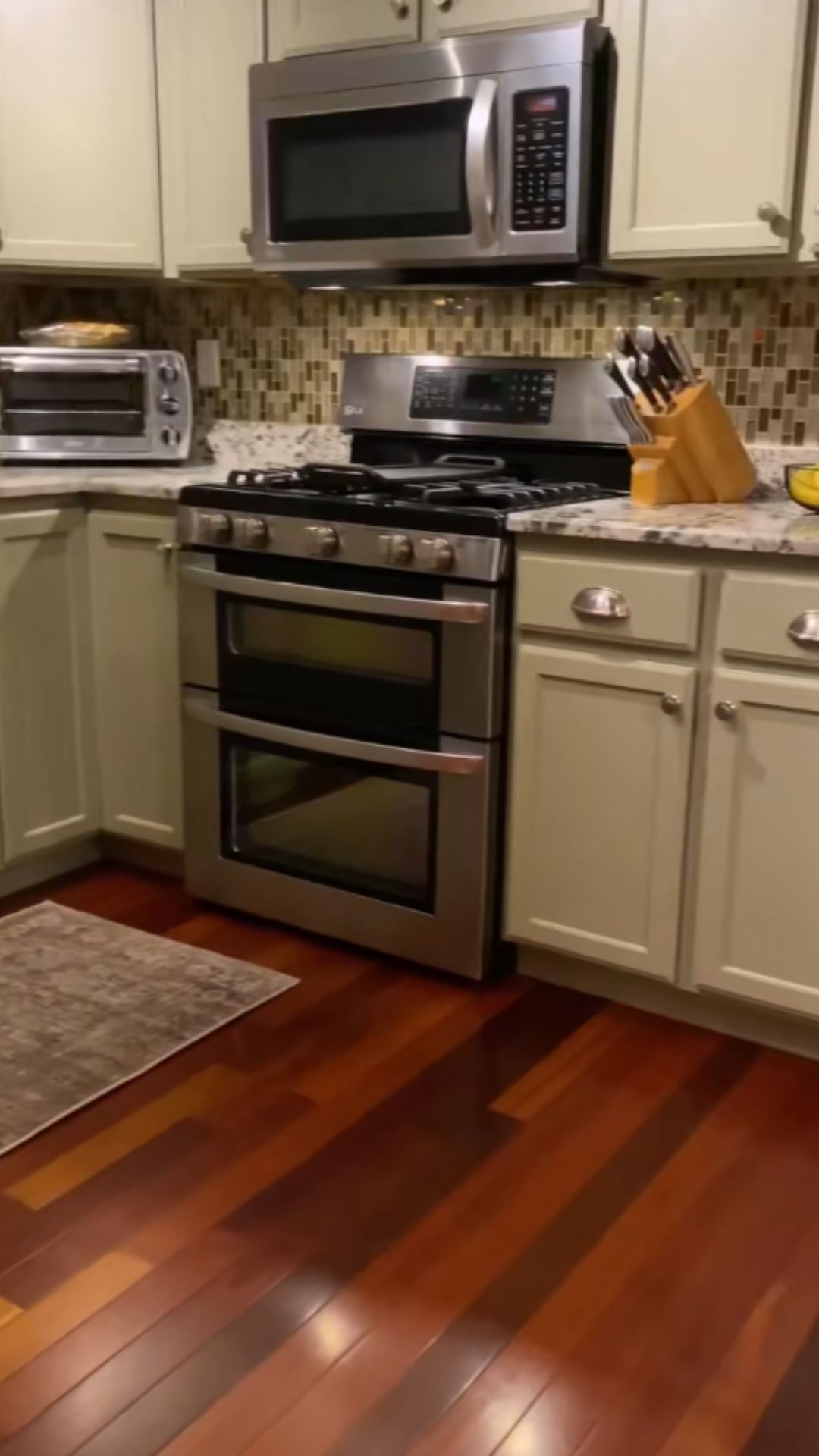 Quick kitchen clean up after dinner satisfying routine