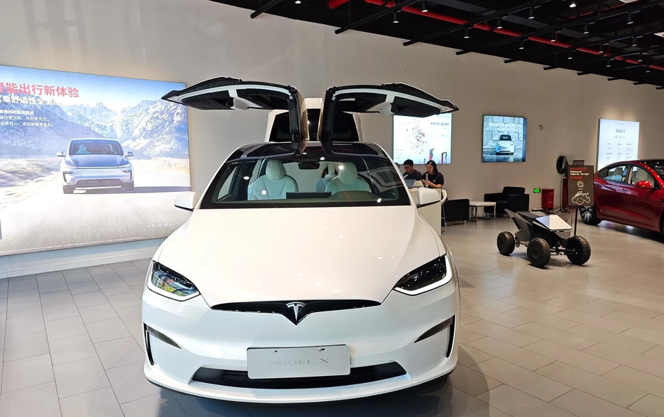 Used Tesla Model X now under $20K but poses risks