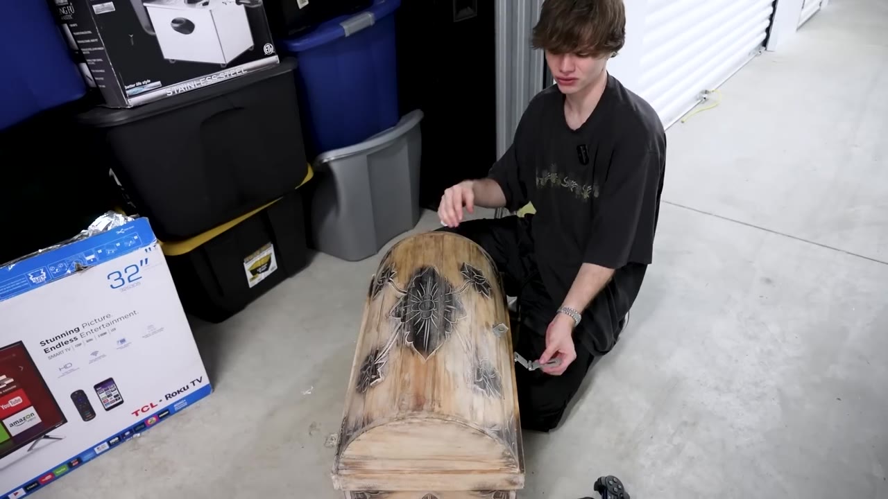 A $20,000 gamble: What was hidden in an abandoned storage unit?