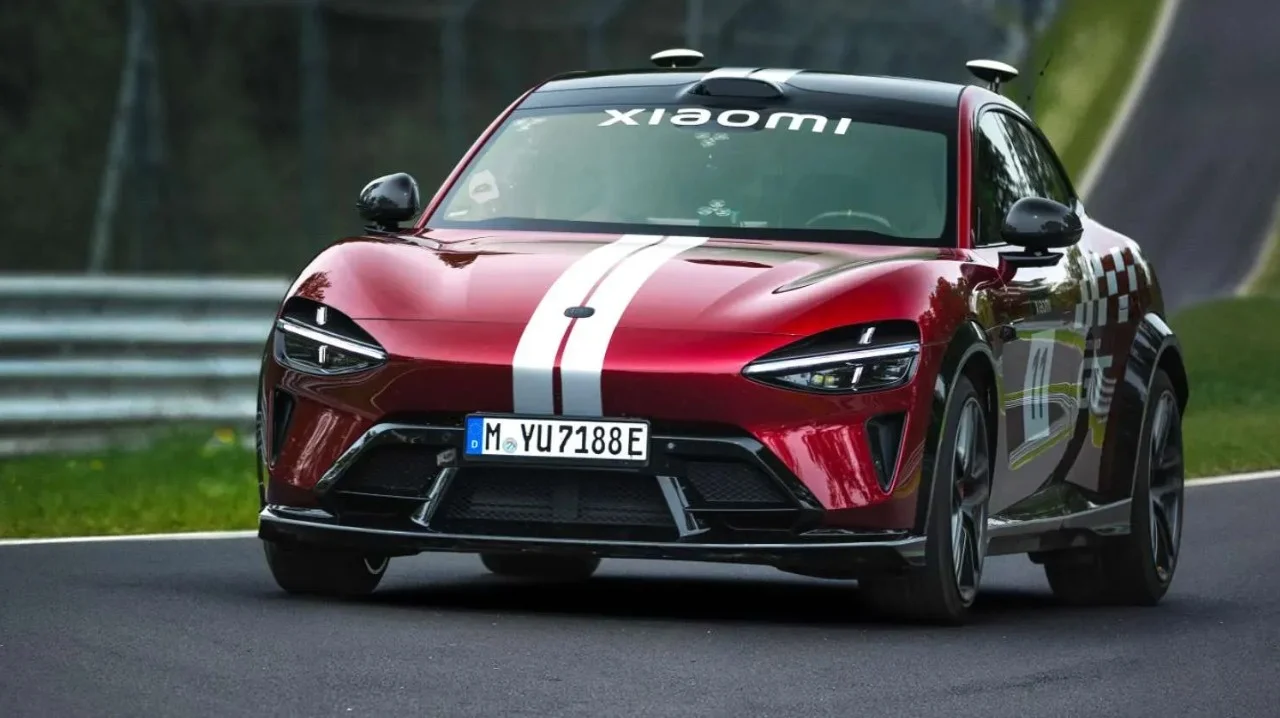 Chinese EV Xiaomi YU7 GT becomes first ever car to do a driverless lap ...