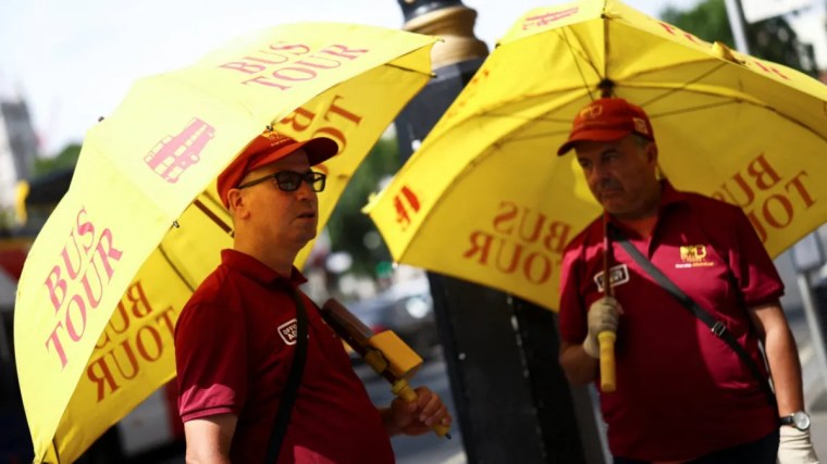 UK heatwave expected to reach 40°C as Met Office issues rare red warning