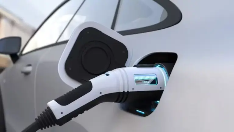 Jangan panik! Ini cara ngecas mobil listrik saat mati lampu bergilir ...