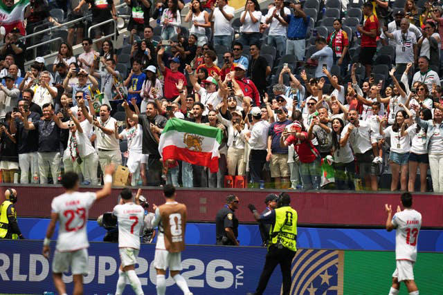 Iran squad leave dressing-room note calling for peace after World Cup match