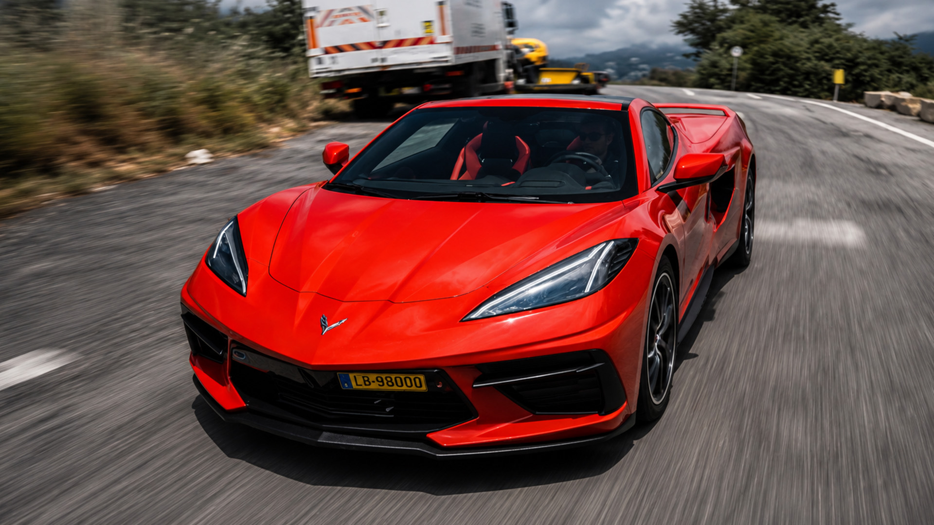 What is it like to drive the Corvette Stingray C8?