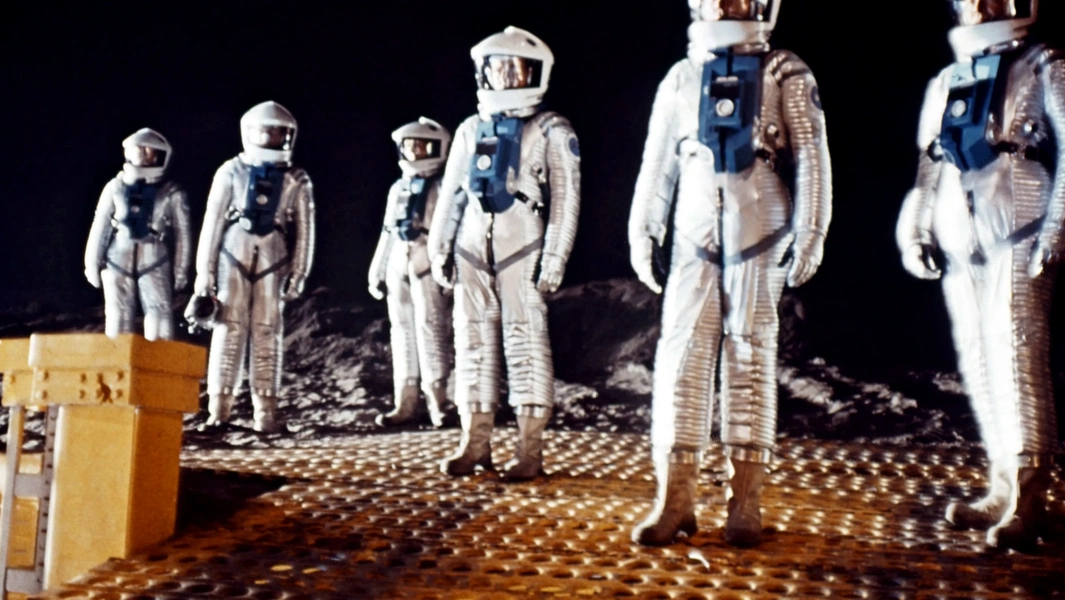5 space films blending science, survival, and humanity