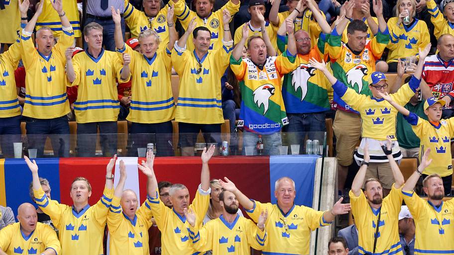 This Swedish center may 'command' the Nashville Predators 1st round pick