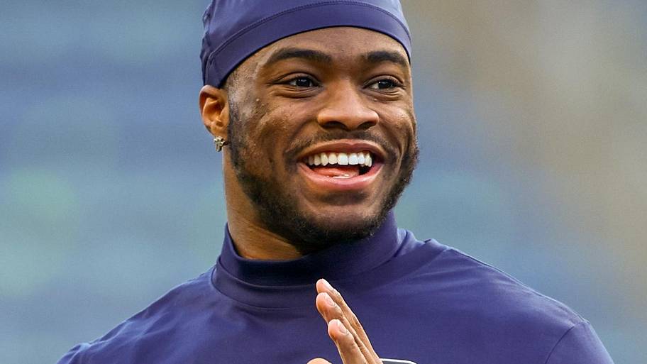 Future QB option Vikings fans hope won't be necessary is hiding in ...