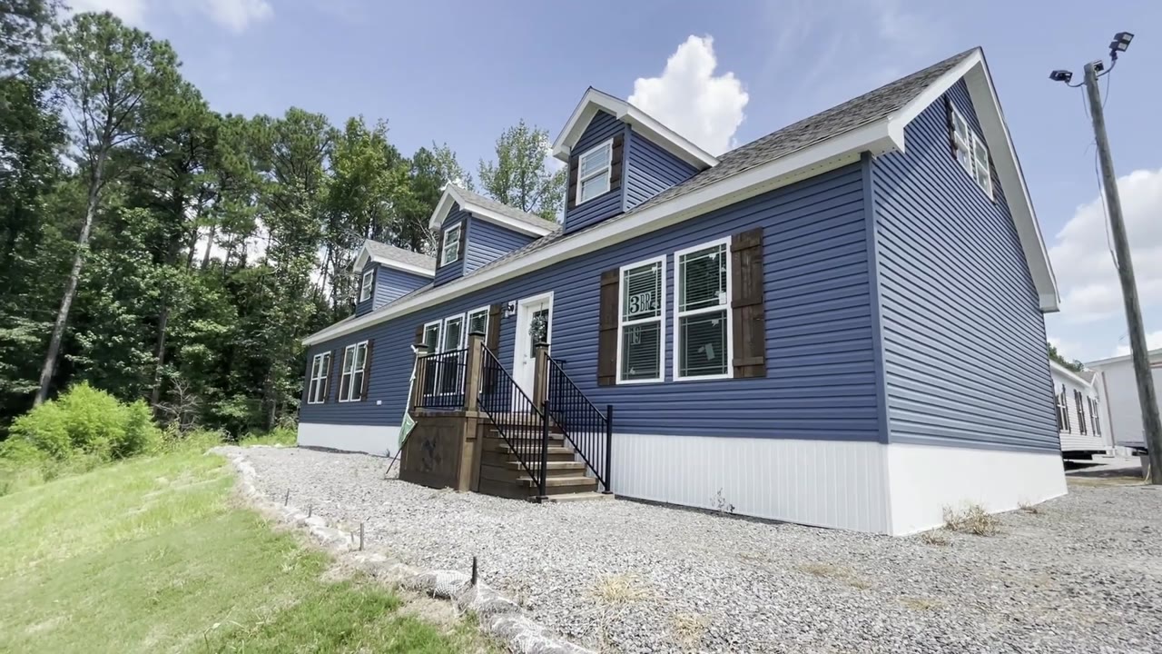 This 2-story Deer Valley makes subdivision homes look like a bad deal