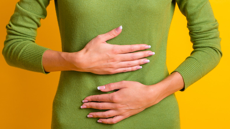 13 common causes of stomach pain