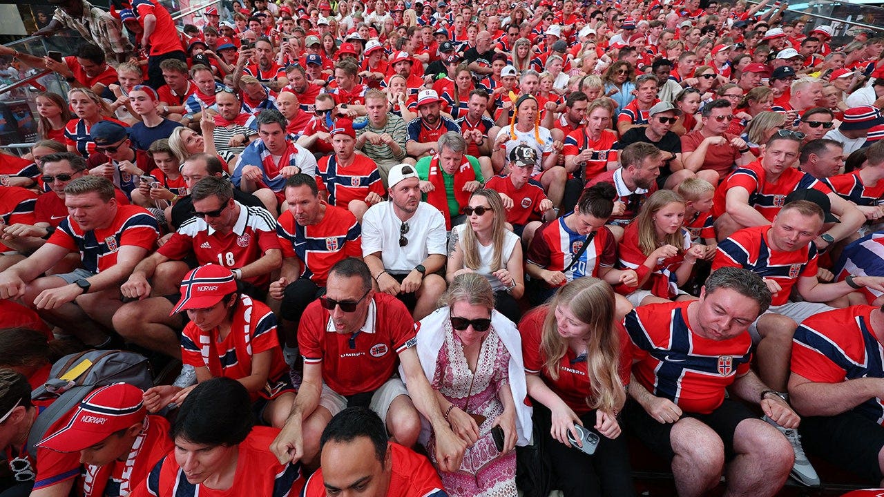 Norway World Cup fans take over Times Square as team prepares for ...