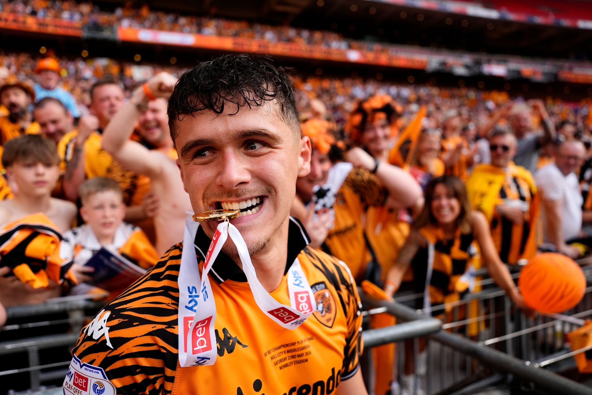 Ryan Giles claim emerges amid Norwich City interest in Hull City's ex ...