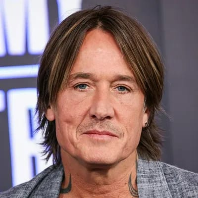 Keith Urban is reportedly undergoing a 'midlife crisis makeover'