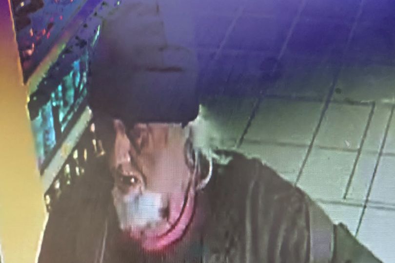 Police hunt man with missing teeth who 'exposed himself' to woman on ...