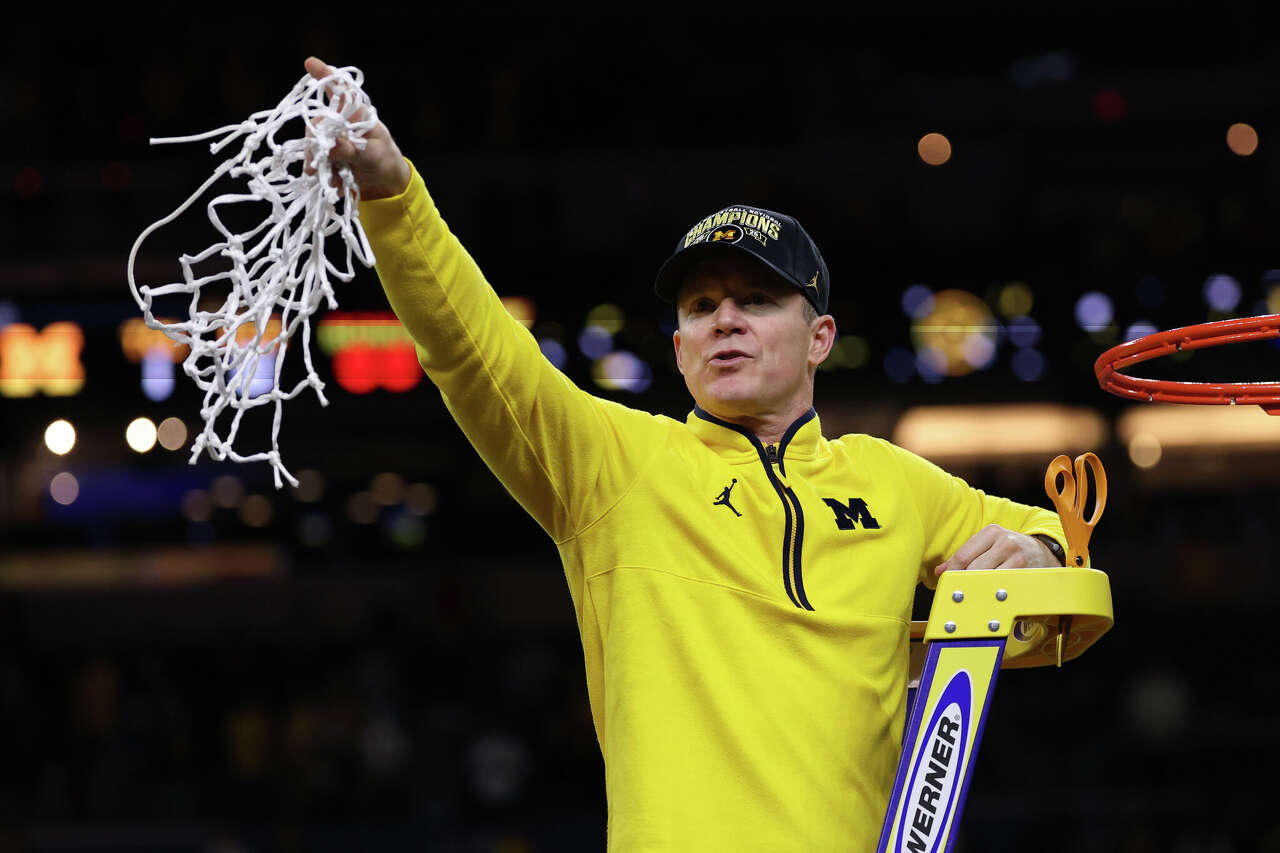 Michigan's Dusty May set to take head coaching job with Dallas Mavericks
