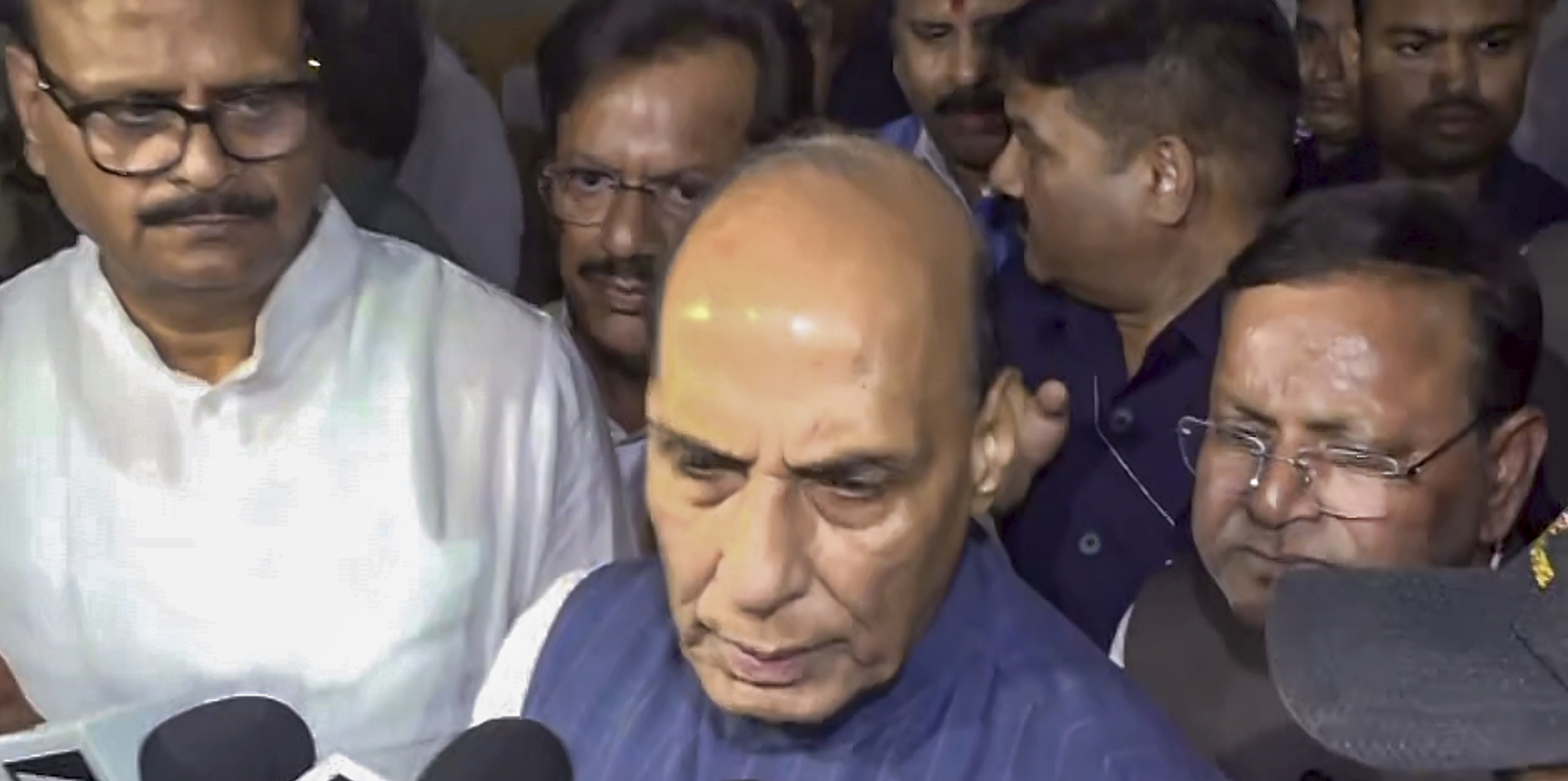 'Deeply distressing': Political leaders express grief over Lucknow fire ...