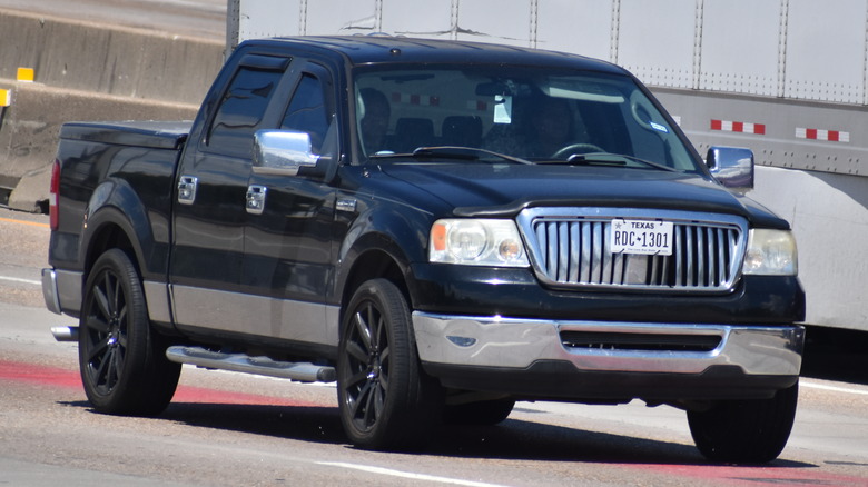 When did Lincoln stop making pickup trucks?
