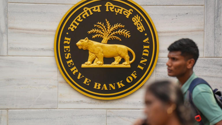 RBI finalises NBFC framework: Rs 1-lakh-crore loan book stays 'upper ...