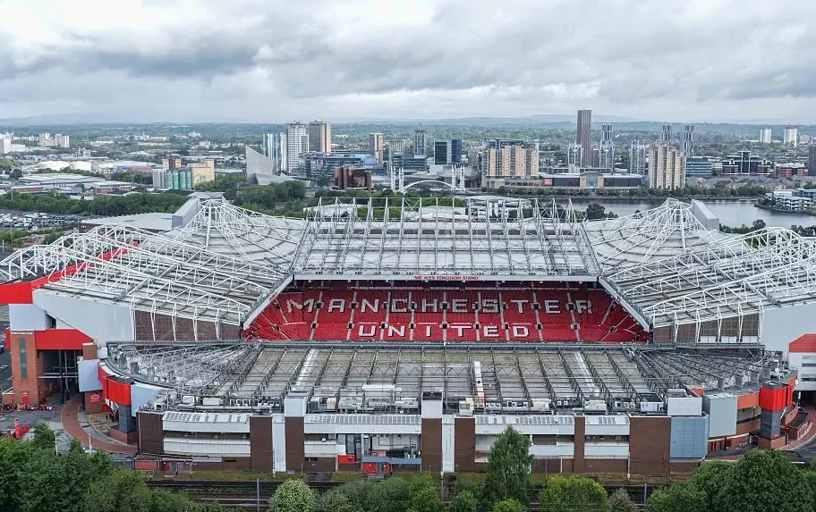 Man United secure key land for £2bn stadium project