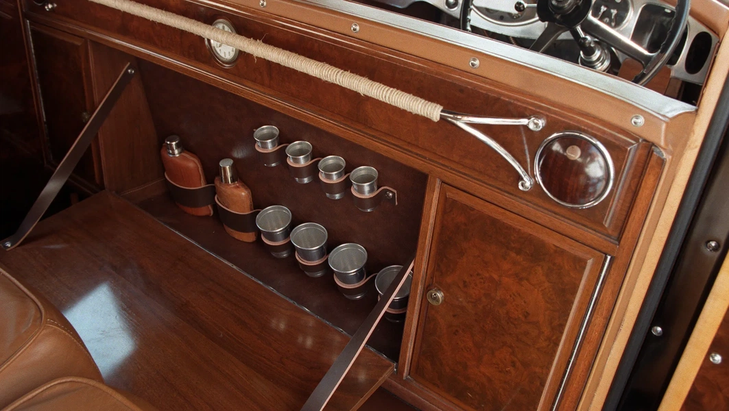 13 unusual and quirky car features