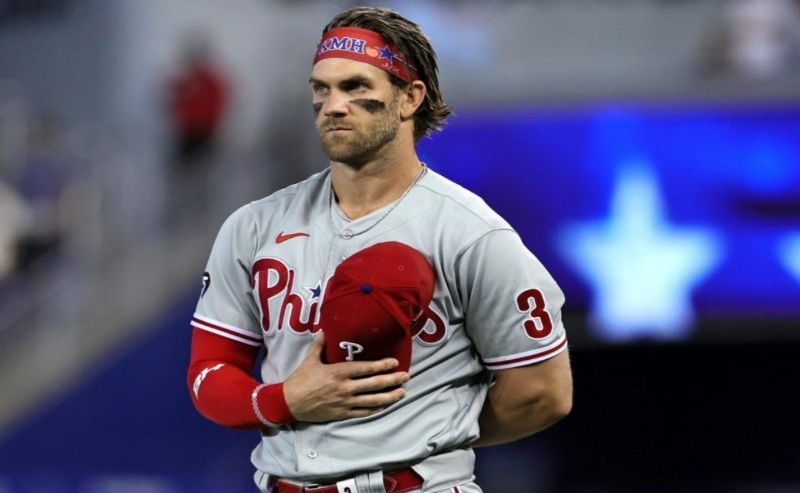 Phillies Reject Bryce Harpers Surprise Position Switch Amid Trade ...