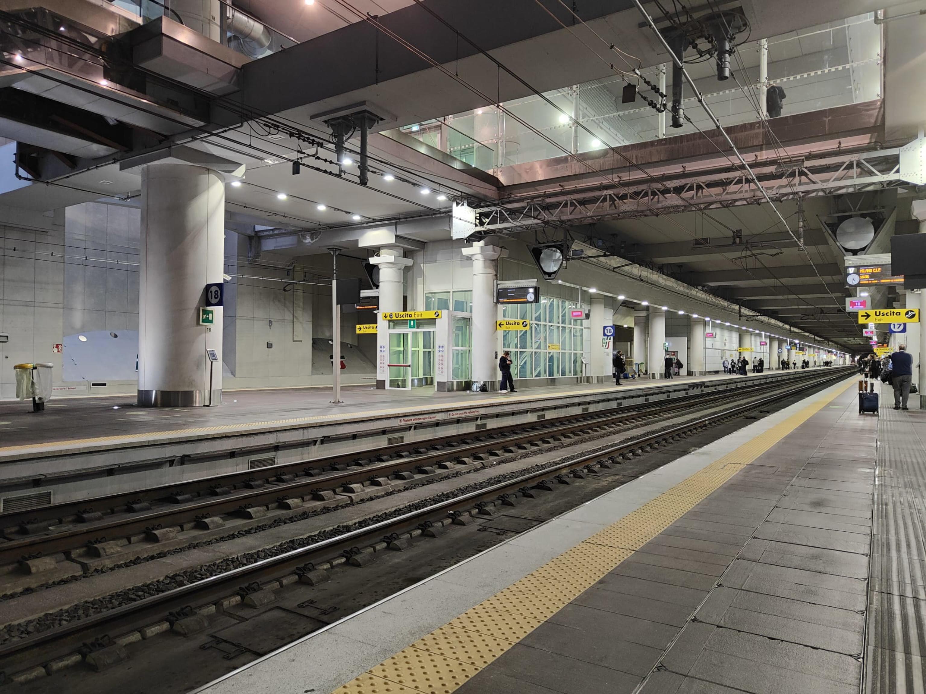Problemi ai treni, caos sul nodo di Bologna con ritardi di due ore