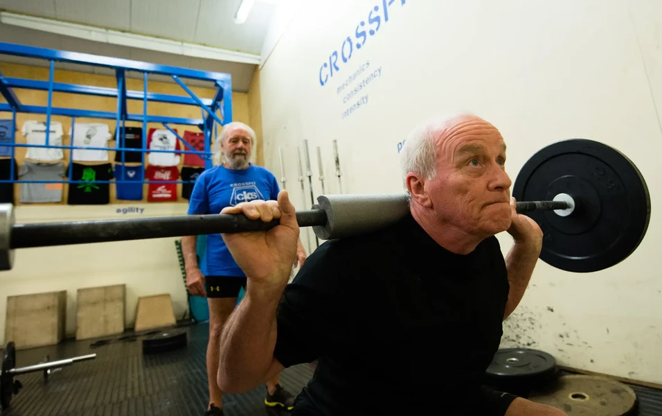 Experts say men over 40 can build muscle without training to failure