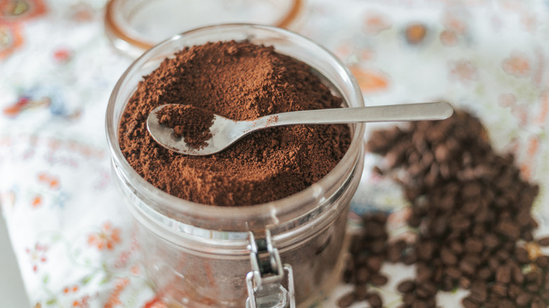 Make rustic home decor with DIY coffee clay
