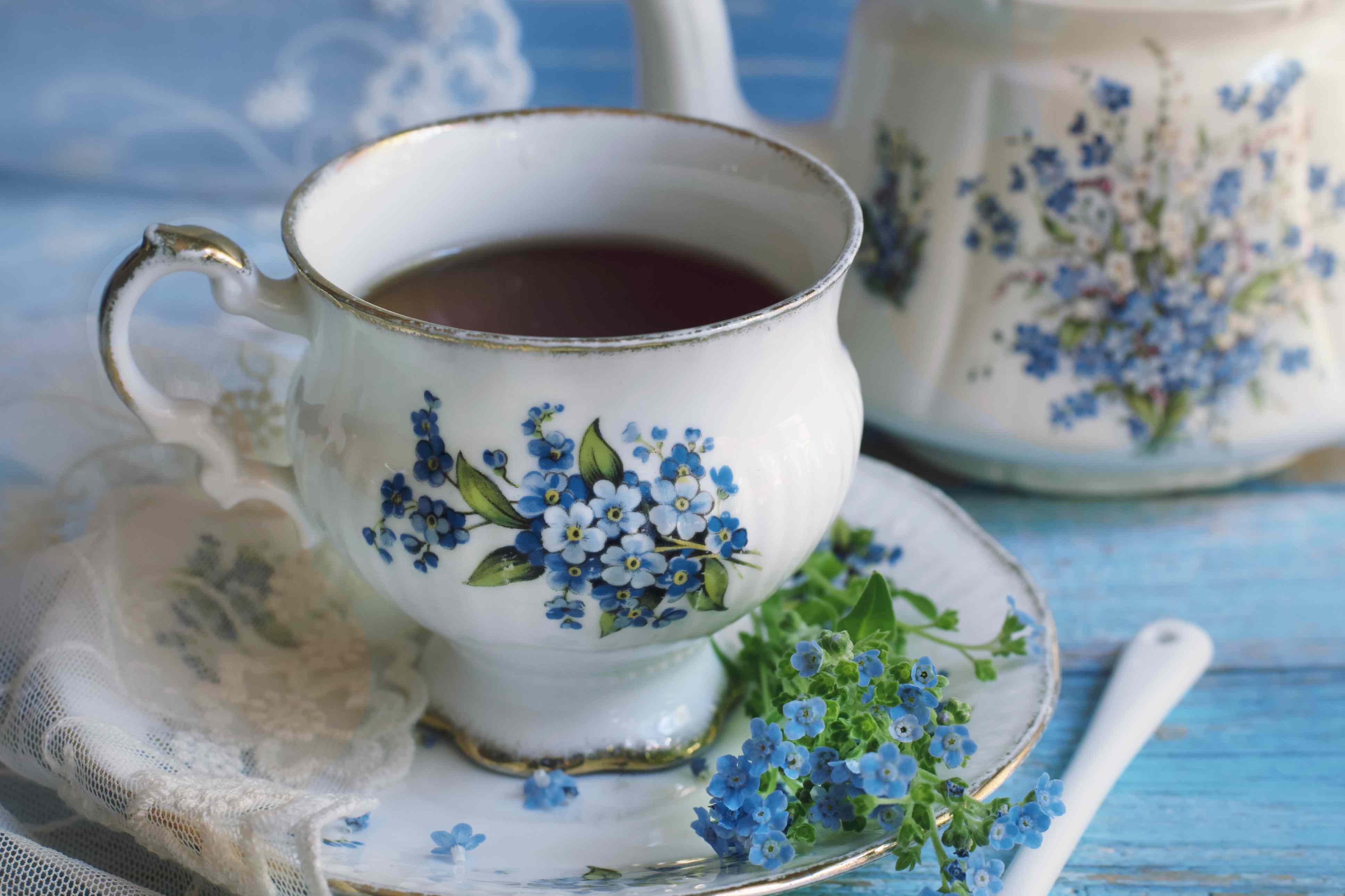 6 teas dietitians recommend for better focus and memory