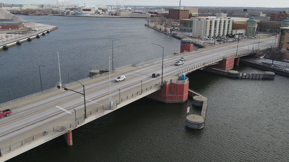 Nitschke Bridge closure to last a week longer than expected