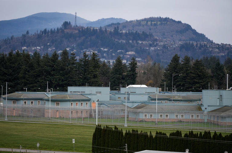 Guard in BC prison needed chest compressions after fentanyl exposure ...