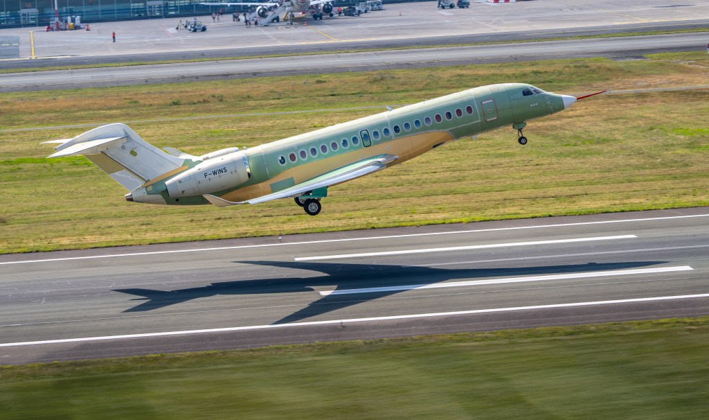 Dassault's Falcon 10X is finally flying
