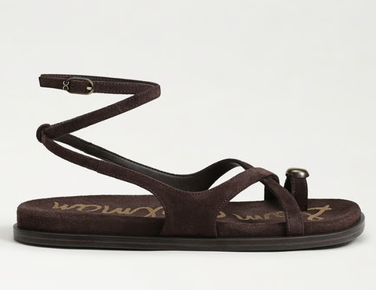 How would Elle Woods style the toe-ring sandal trend? Ask Reese Witherspoon