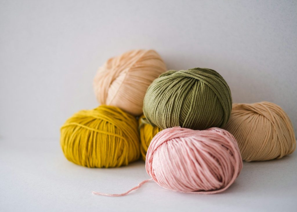 DIY yarn hacks that turn simple foam into handmade creations people love