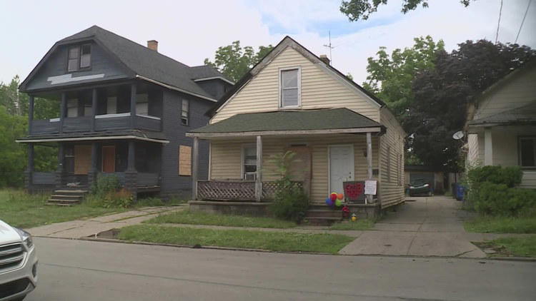 Cleveland man found dead in garage on Fullerton Avenue: What police are ...