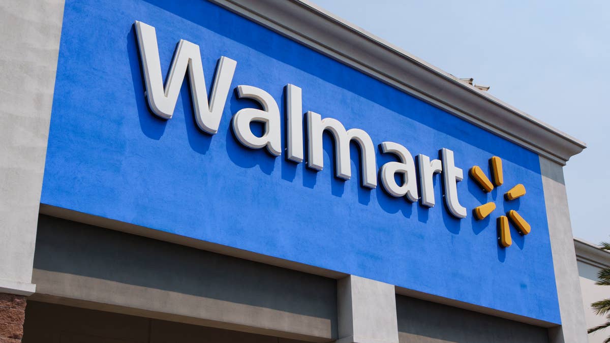 Walmart's 'comfy' $105 patio swing glider bench is perfect for outdoor ...