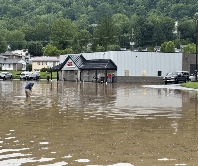 Heavy rain causes flooding in Ohio County