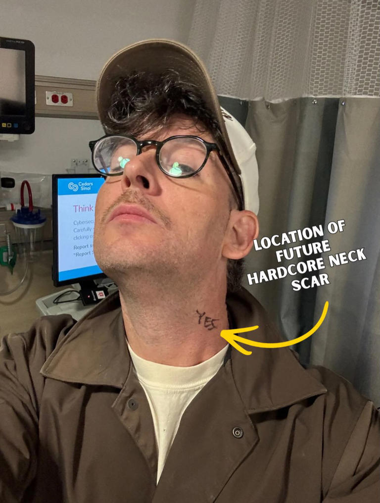 The Pitt star Moshe Kasher, 46, reveals cancer diagnosis in graphic message