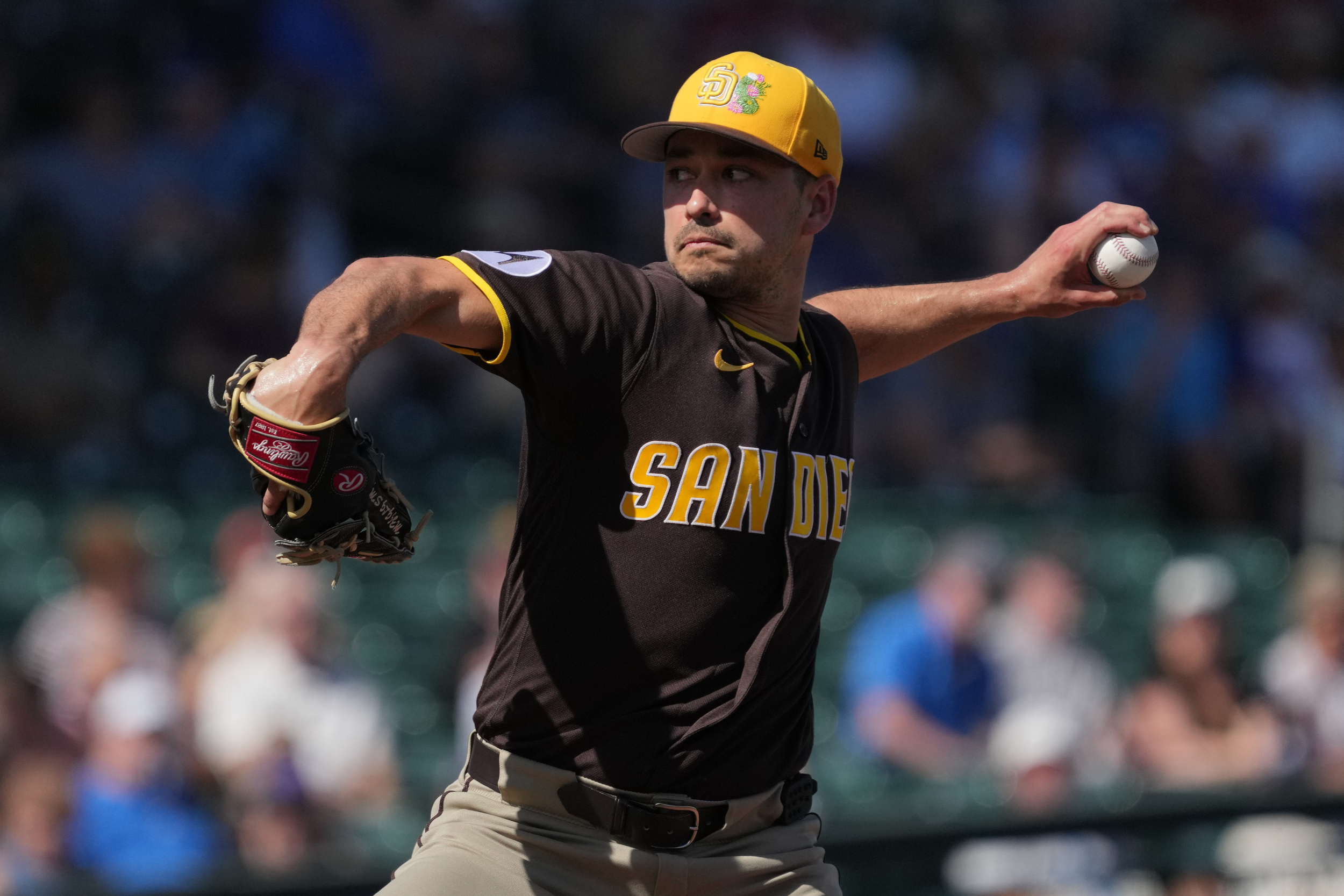 Rangers sign Marco Gonzales to minor league deal