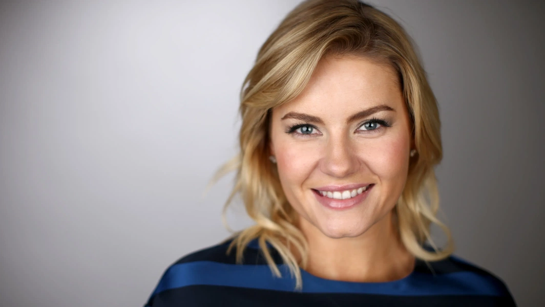 Elisha Cuthbert’s career, family, and personal growth
