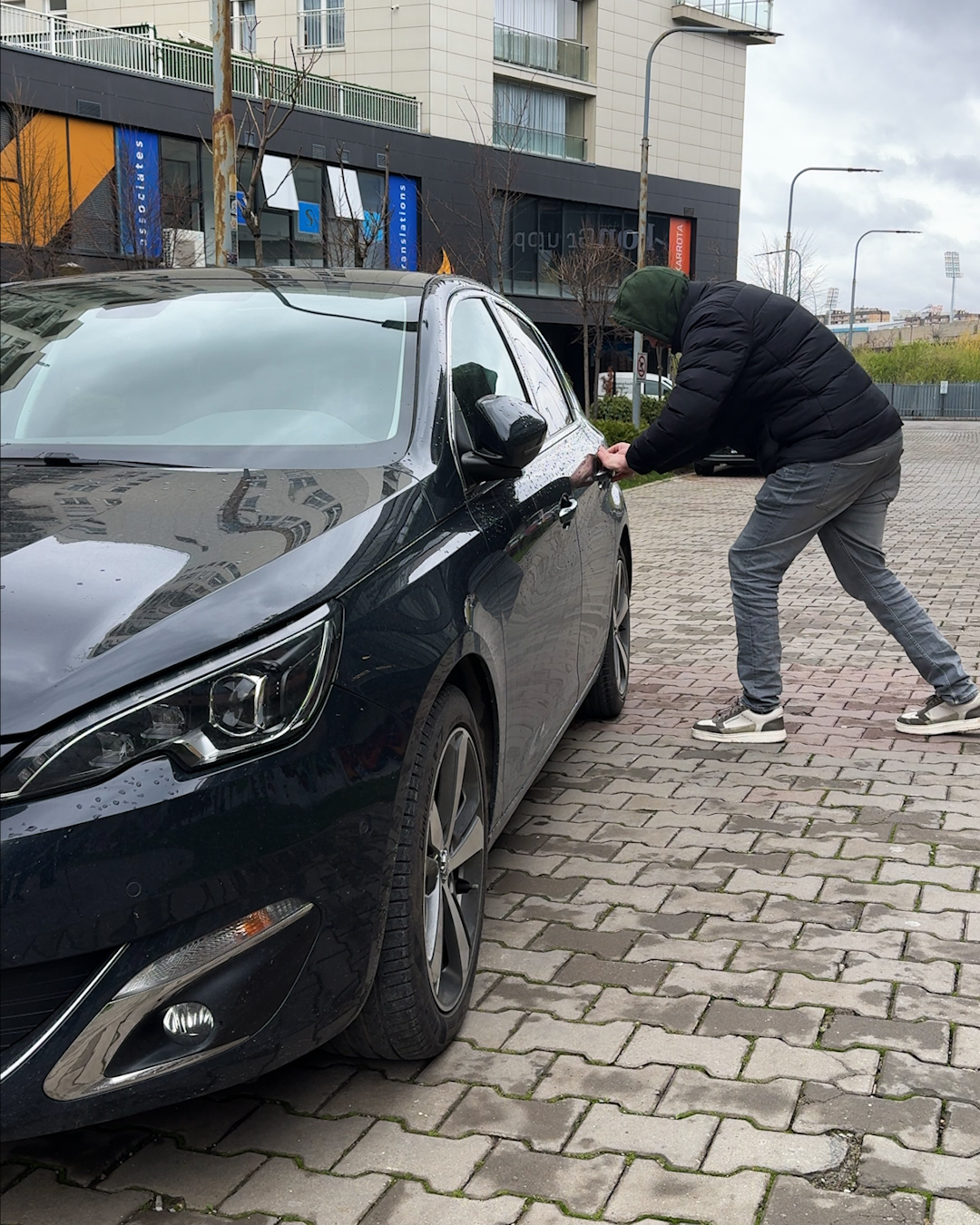 Um cheque perdido e o carro se foi! 🚗💨