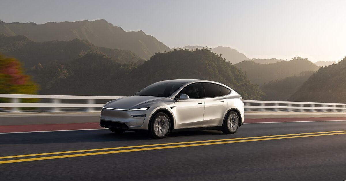 Long wheelbase Tesla Model Y coming to America this fall: Report