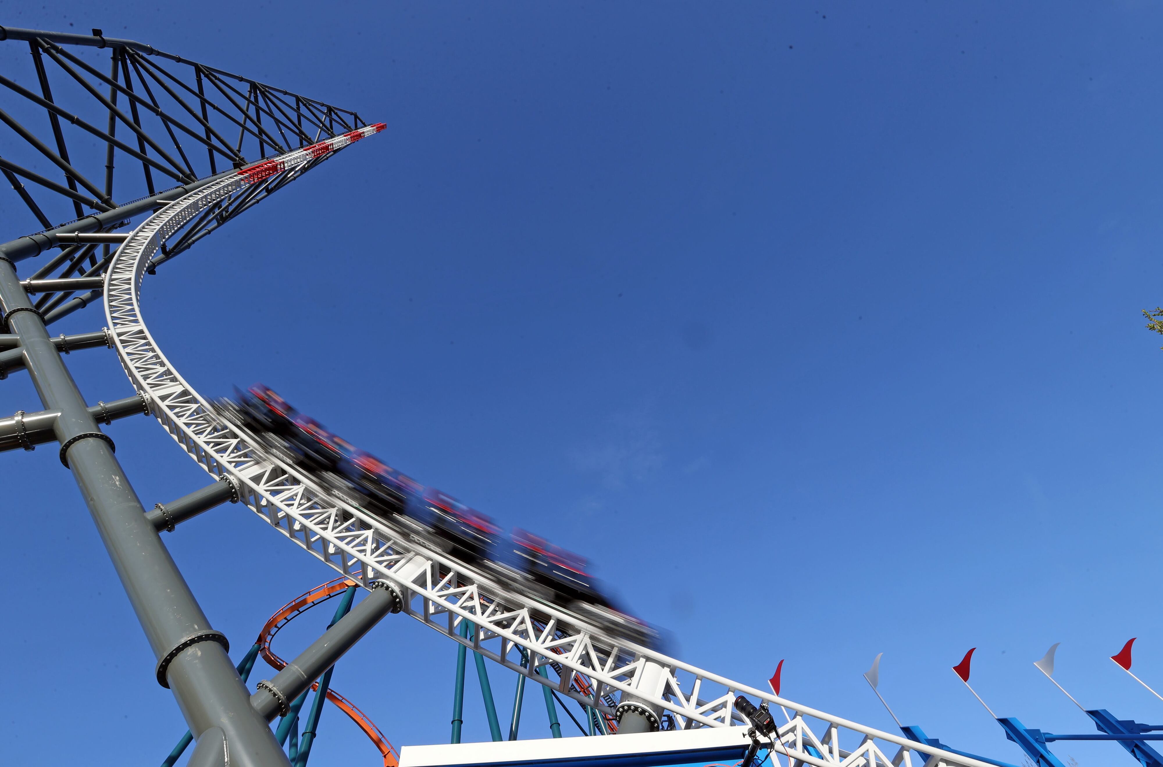 Wait or walk away? Cedar Point gives riders more information during delays