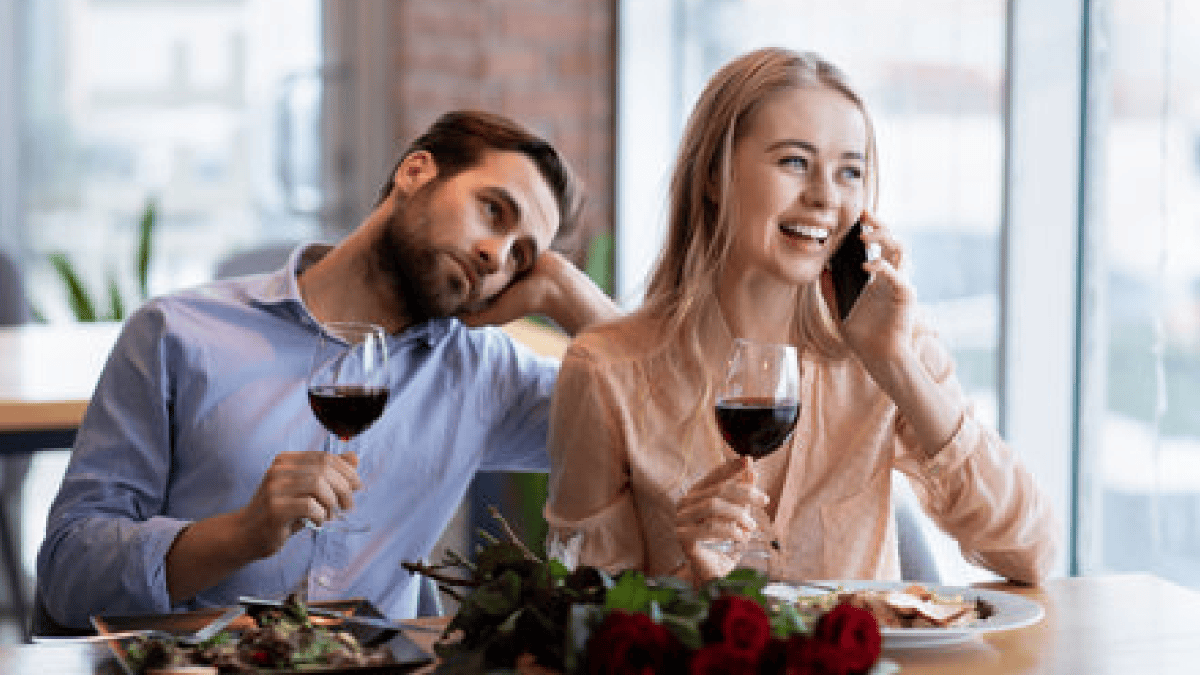 Men reveal the 'subtle' first date red flags that guarantee no second date