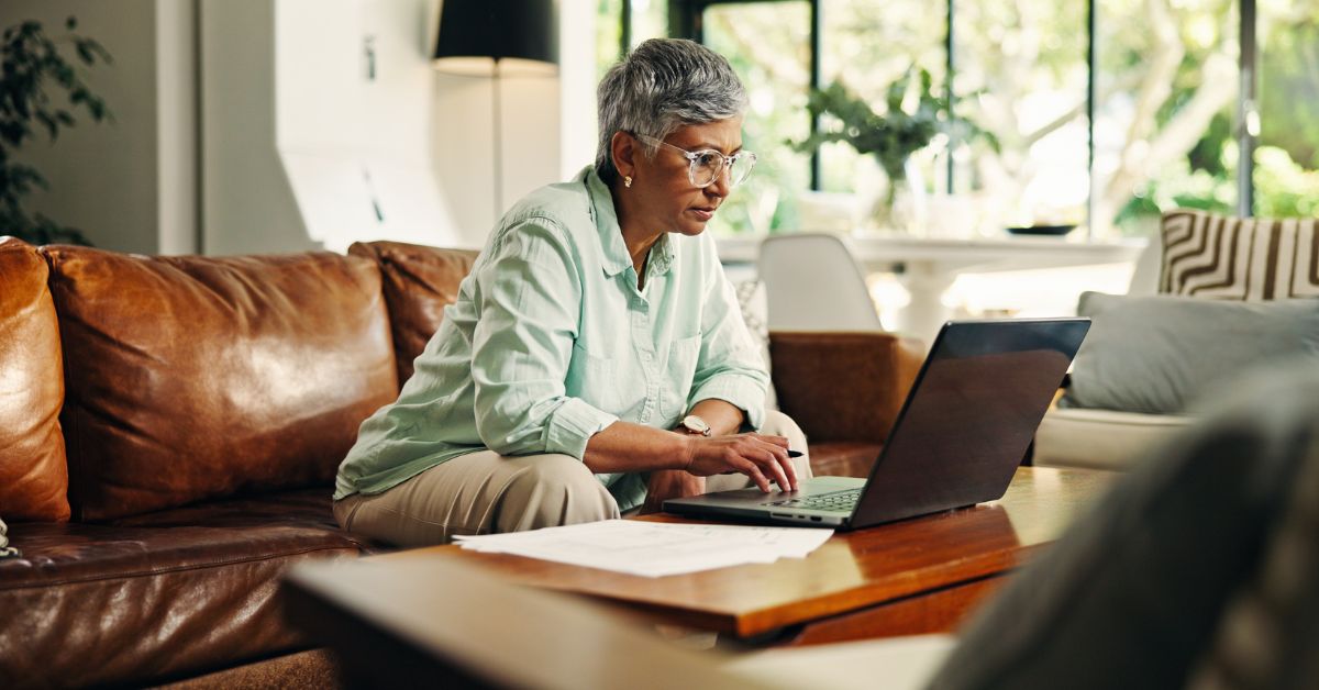 9 part-time jobs for retirees that pay more than $25 an hour