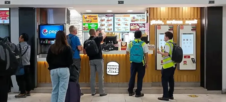 ¿Cuánto gana al mes un gerente de McDonalds y Burger King en 2026?